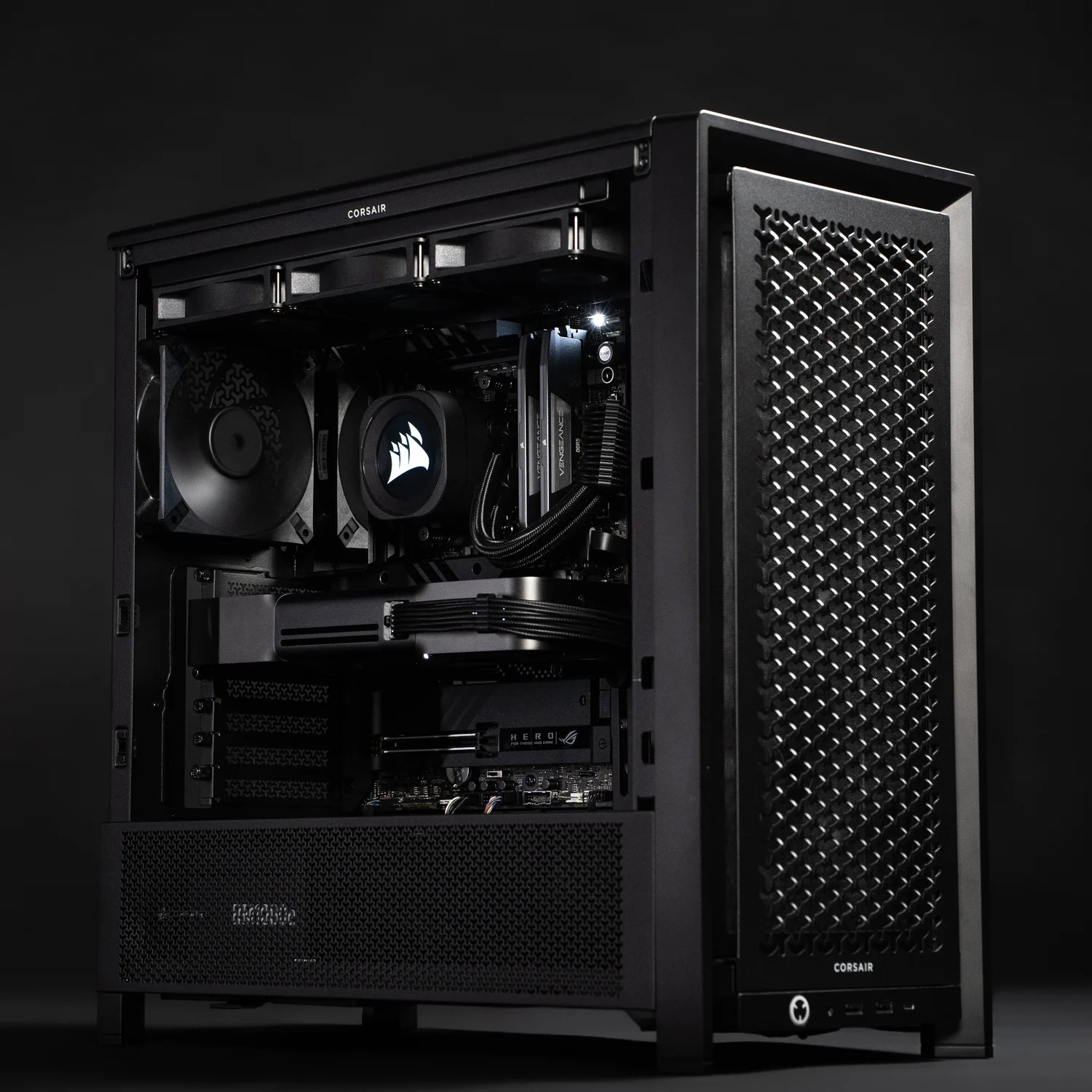 Blackout FRAME 4000D | RS120 MAX & NAUTILUS LCD | Build-uri PC | CORSAIR