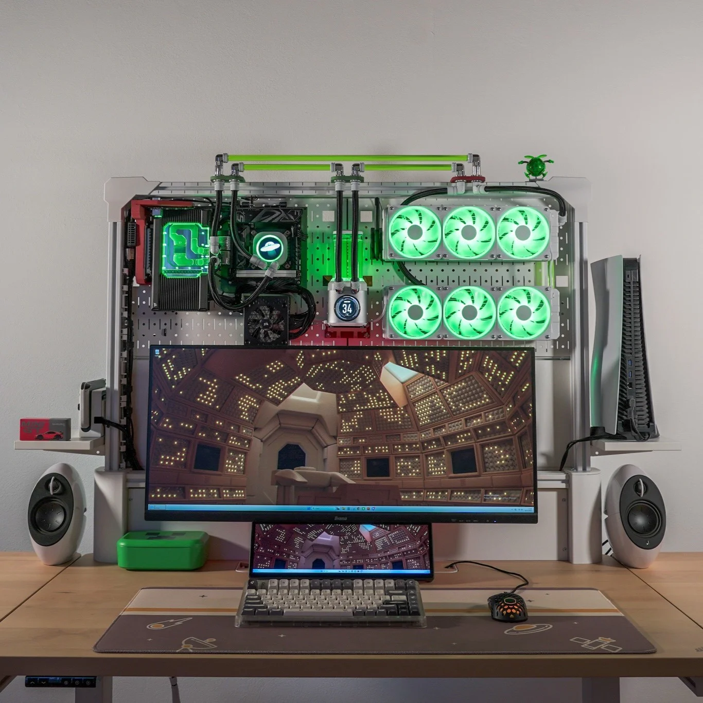 Explore Station: Platform: 4 Open Frame PC & TV Setup | Hydro X | PC ...
