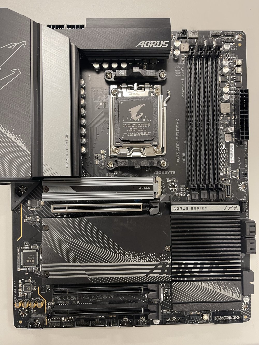 How to connect the front panel connectors to your motherboard | CORSAIR:EXPLORER