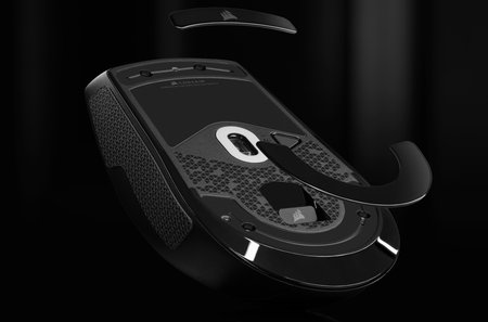 How to install M75 AIR glass skates and grip tape | CORSAIR:EXPLORER